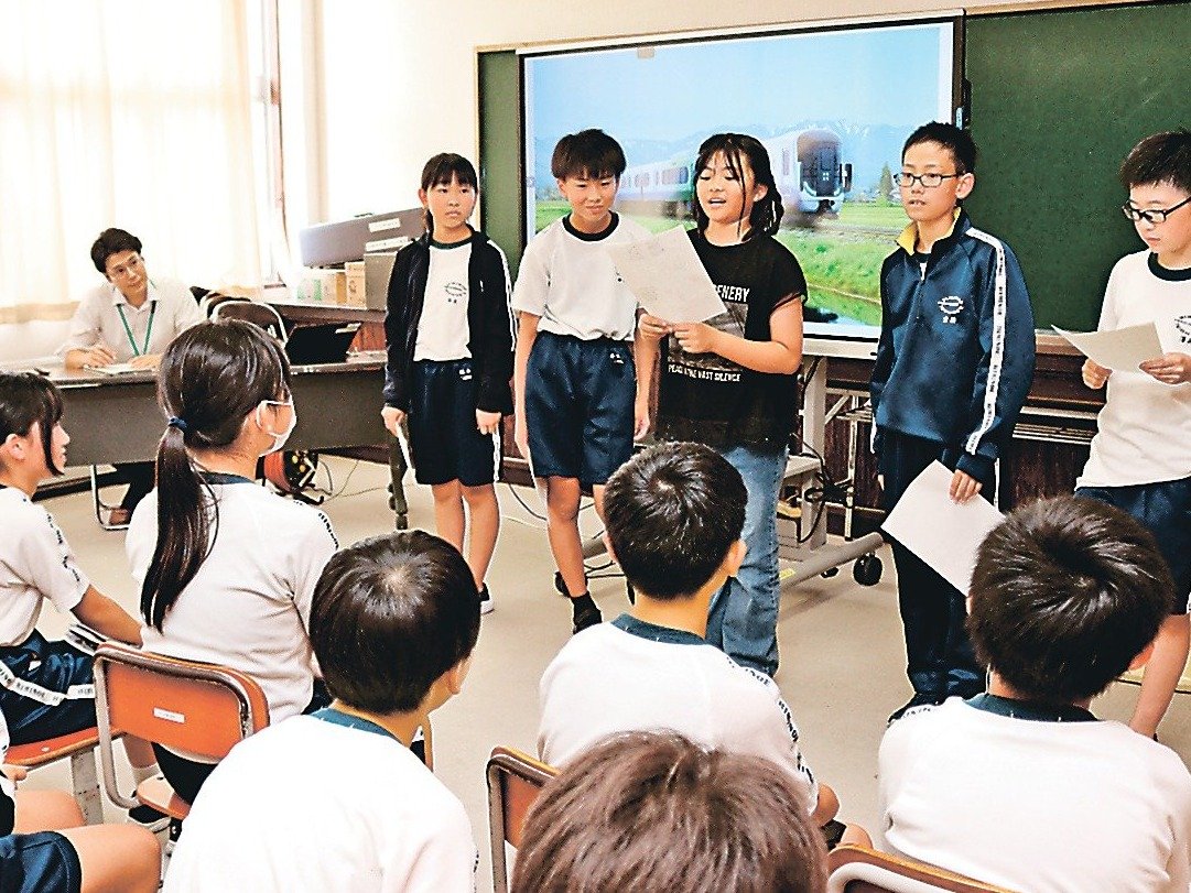 新型車両の魅力発信へアイデア 氷見・比美乃江小で「城端・氷見線の活性化考える授業」｜北日本新聞webunプラス