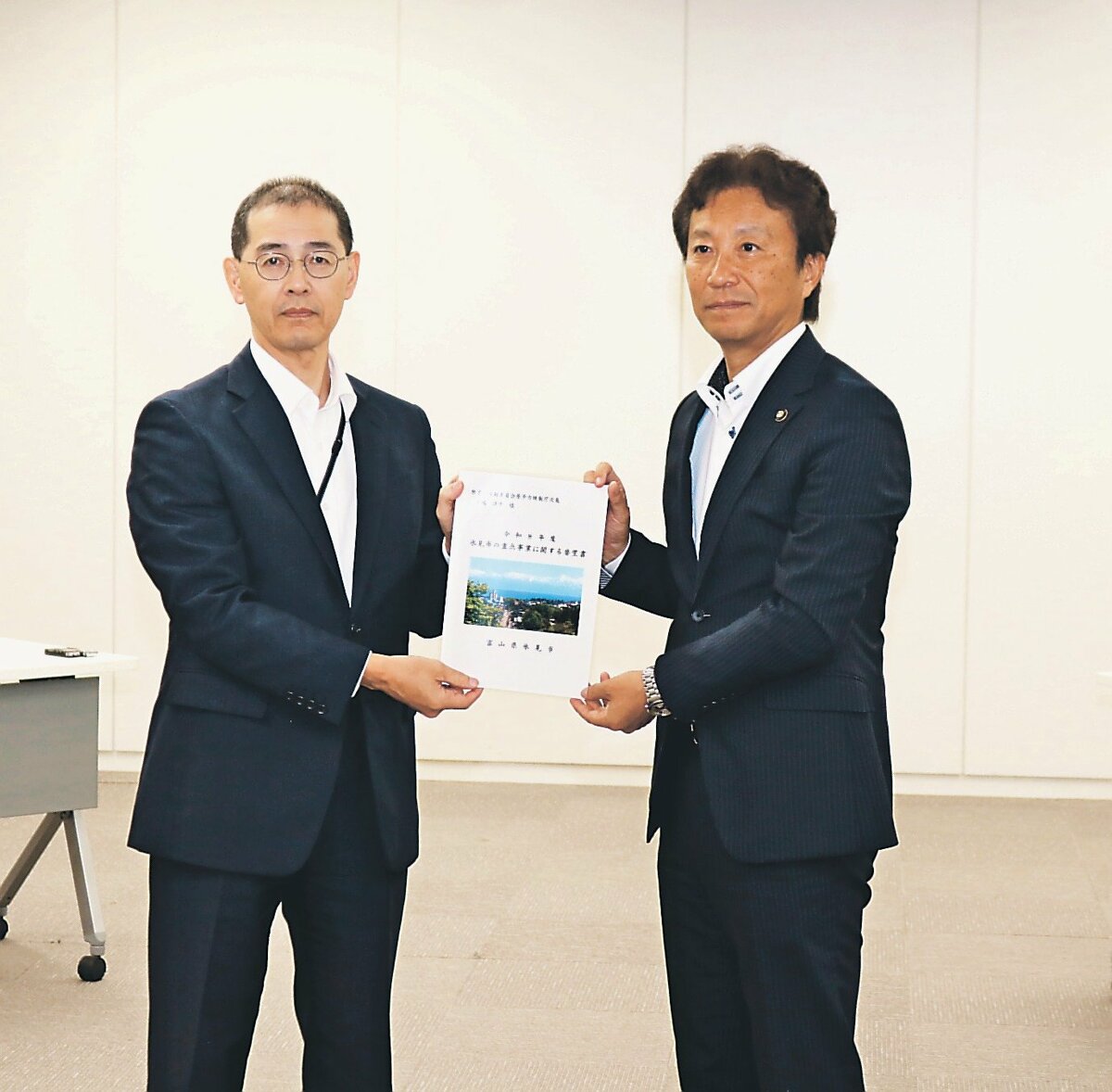 屋内退避の不安解消を 菊地氷見市長が原子力規制庁に要望｜北日本新聞webunプラス