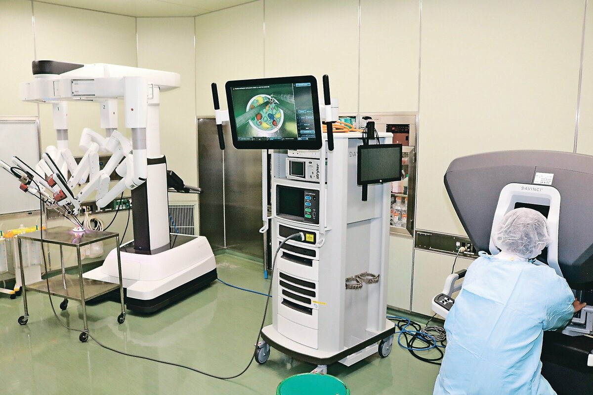 内視鏡手術支援ロボット導入 富山赤十字病院、患者の負担軽減｜北日本新聞webunプラス