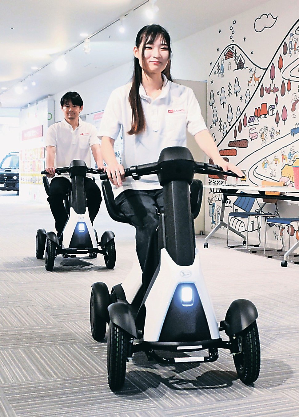 近距離移動は歩かず楽々 ダイハツが電動1人用乗り物発売｜北日本新聞webunプラス