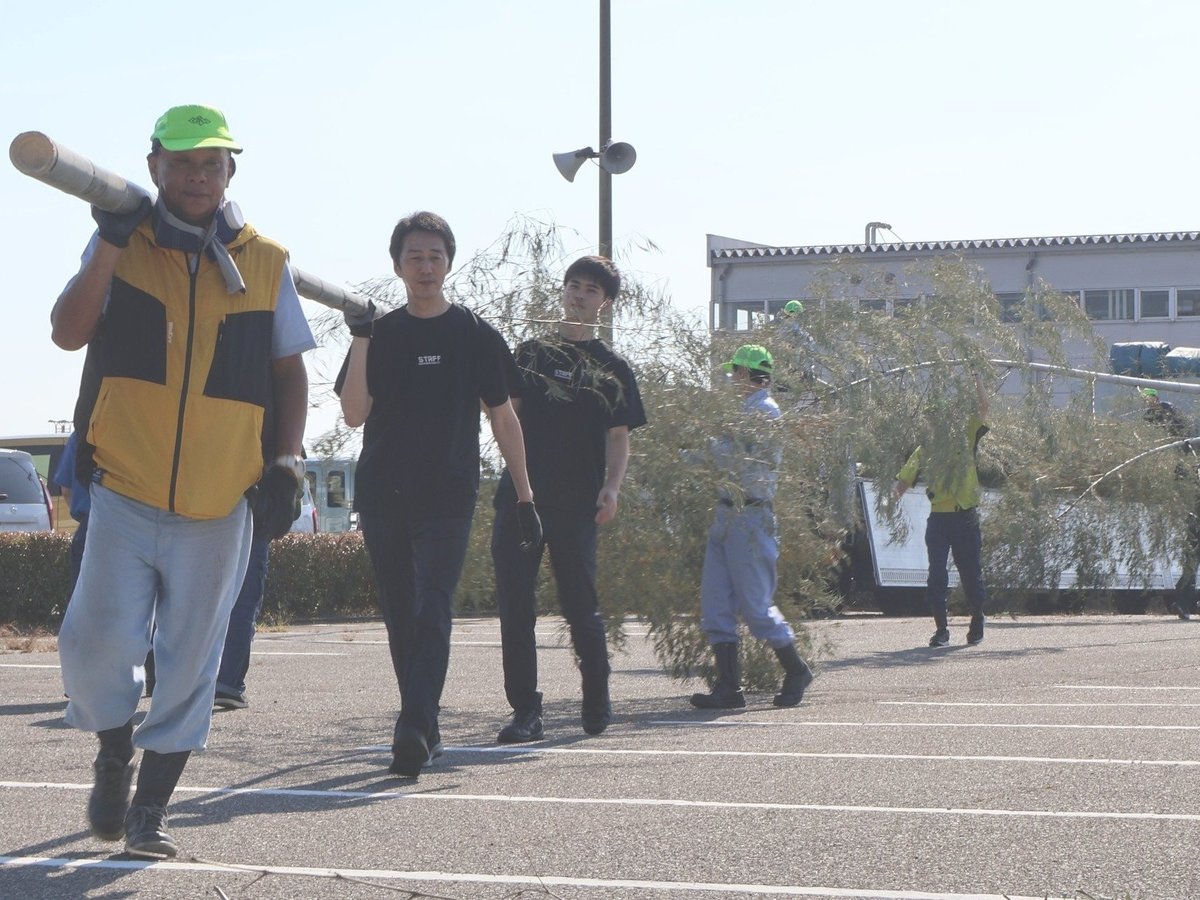 七夕まつりで使って 中越パルプ工業、鹿児島産の竹を実行委に贈る｜北日本新聞webunプラス