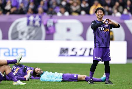 森保一代表監督が“現役復帰”｜北日本新聞webunプラス