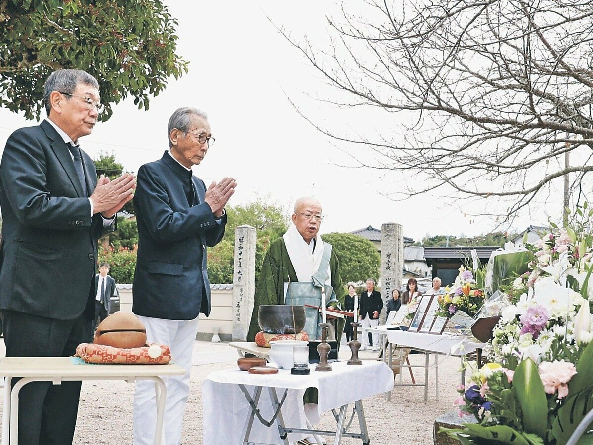 高倉健さん、出身地の福岡・中間で法要 没後10年で関係者、富山ロケ映画「あなたへ」鑑賞｜北日本新聞webunプラス