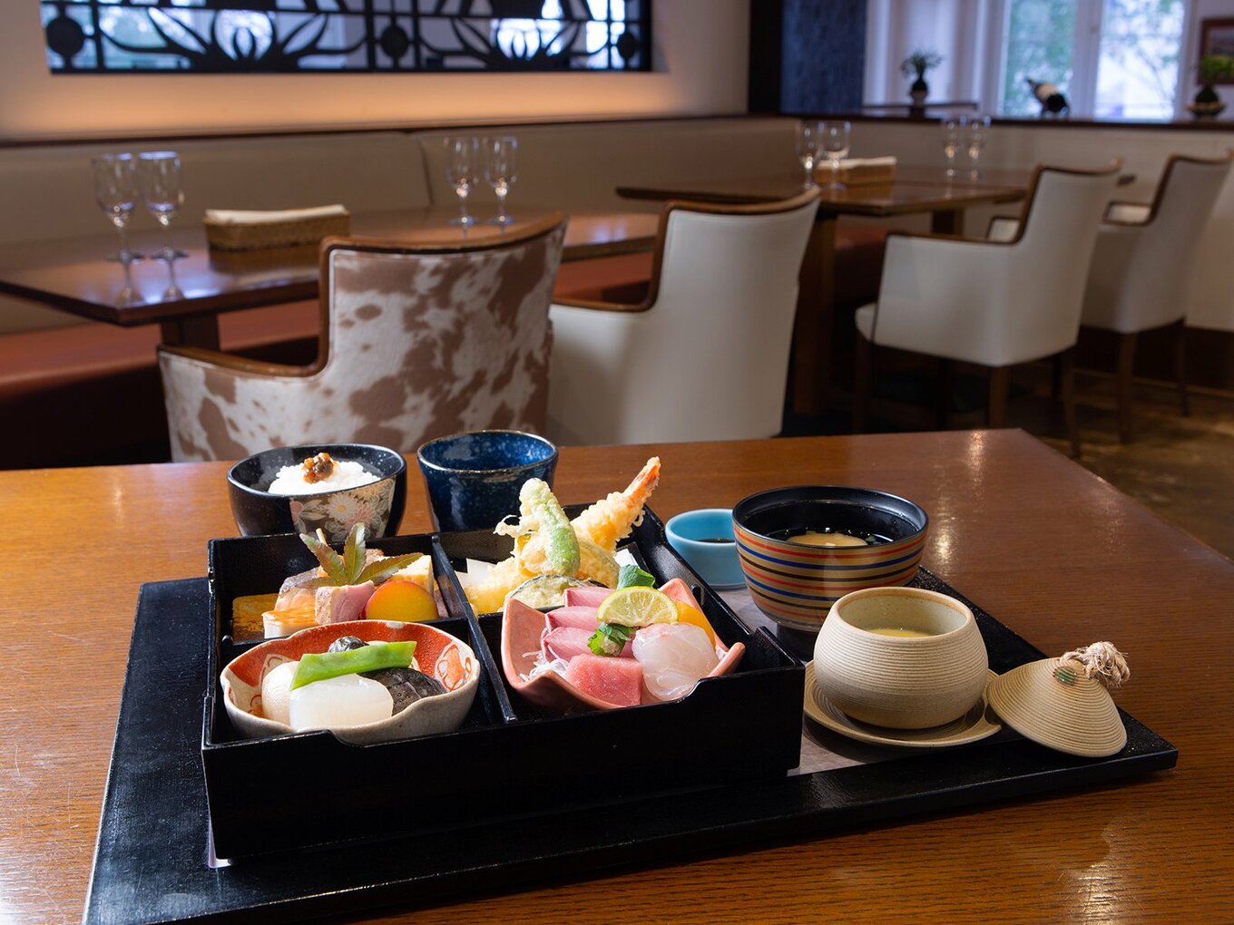 ウナギ料理が自慢の民宿…！ 庭園を眺めながら和食を…【③富山の宿ランチ特集】｜北日本新聞webunプラス