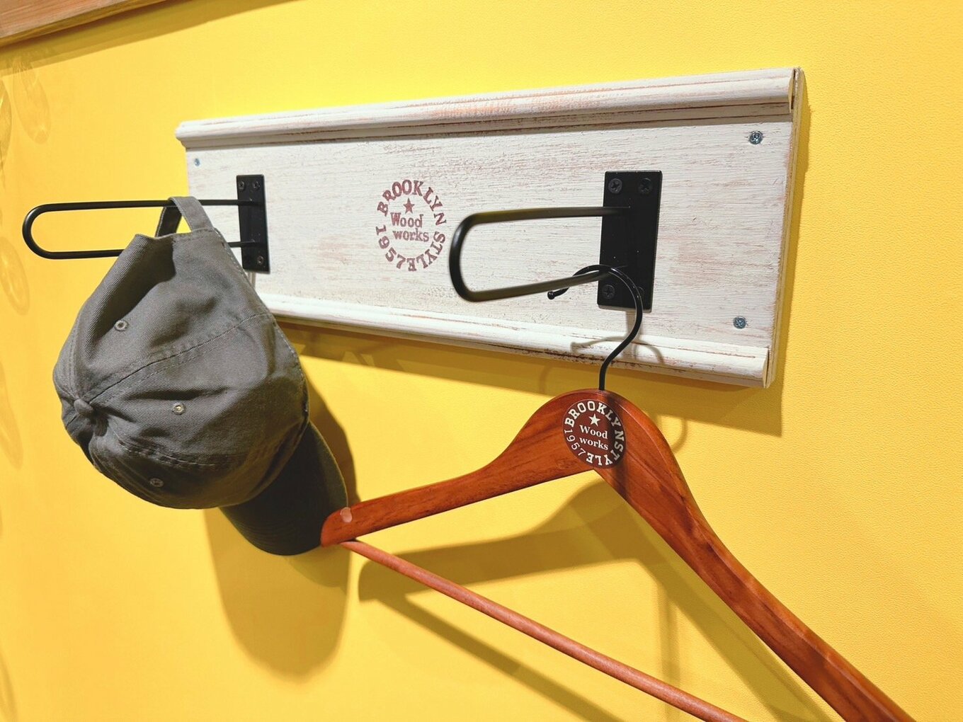 100均グッズで作る！壁掛けハンガーラック【子どもと楽しむ 片付け＆DIY術（25）】 コノコト｜北日本新聞webunプラス