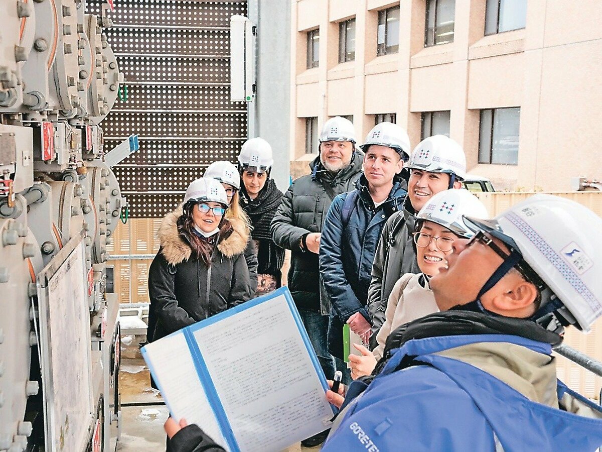 海外再エネ普及支援へ12人が電力設備学ぶ 北陸送配電｜北日本新聞webunプラス