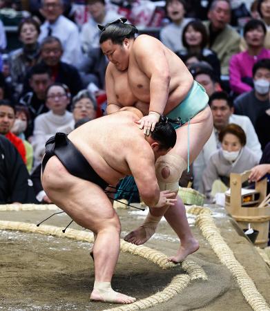 琴ノ若初黒星、3大関敗れる｜北日本新聞webunプラス