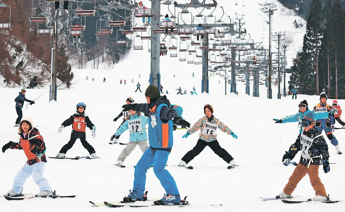 足はハの字だよ 県内小学校、スキー学習ピーク｜北日本新聞webunプラス