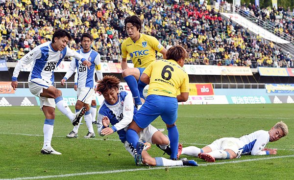 カターレ敗れ、J2昇格へ暗雲 栃木に0－2｜北日本新聞webunプラス