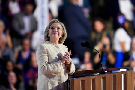 ハリス氏、サプライズ登壇｜北日本新聞webunプラス