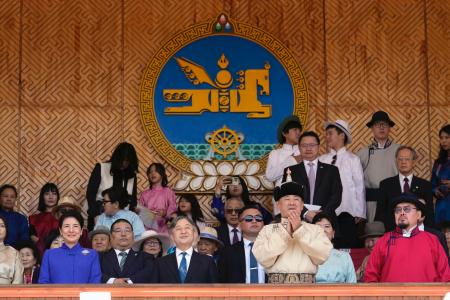 両陛下、ナーダム開会式に出席｜北日本新聞webunプラス