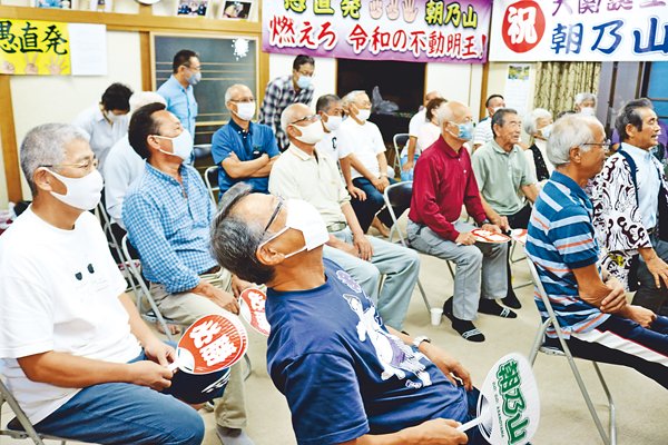 朝乃山、貴景勝に押し負ける 秋場所千秋楽、優勝は正代｜北日本新聞webunプラス