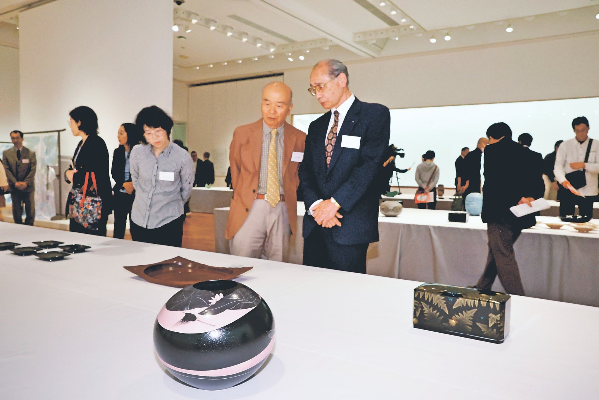 創意凝らした130点紹介 高岡市美術館で日本伝統工芸富山展が開幕｜北日本新聞webunプラス