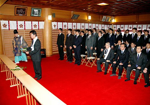 カターレ富山、必勝祈願 J2年目「さらに躍進」｜北日本新聞webunプラス