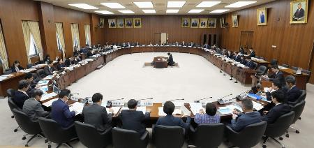 選挙時のSNS法規制必要58％｜北日本新聞webunプラス