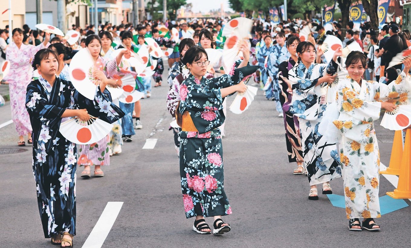 滑川の夏華やか 龍宮まつり始まる｜北日本新聞webunプラス