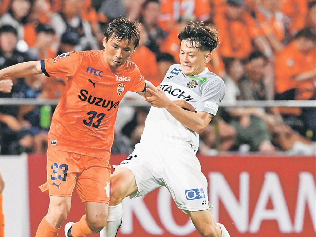 柏快勝、首位鹿島に肉薄 J1第22節｜北日本新聞webunプラス