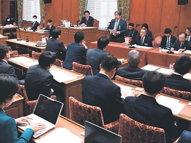 与野党、ポスター規制法案提出 付則に2馬力対応、今国会の成立目指す｜北日本新聞webunプラス