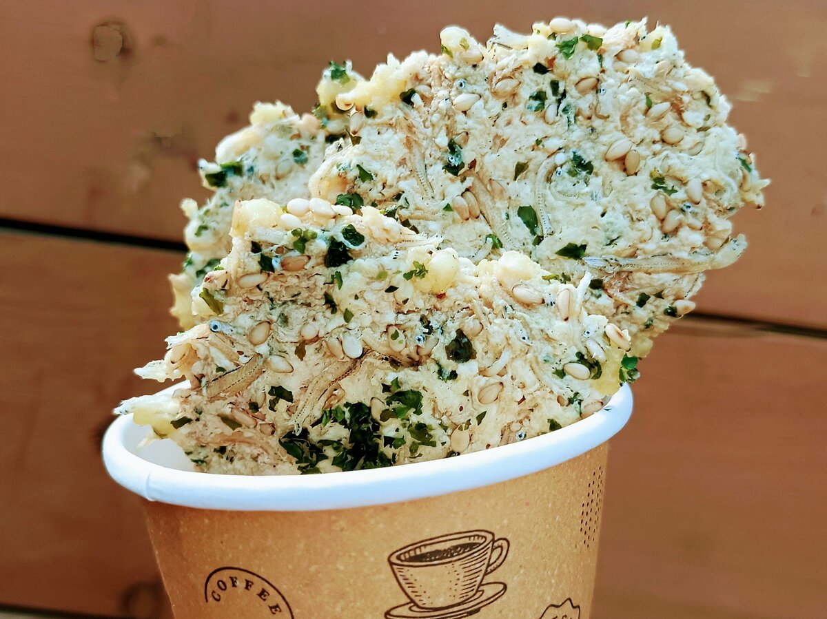 電子レンジで簡単調理 お豆腐としらすのカリカリチップス【休日のレシピ(96)】 コノコト｜北日本新聞webunプラス