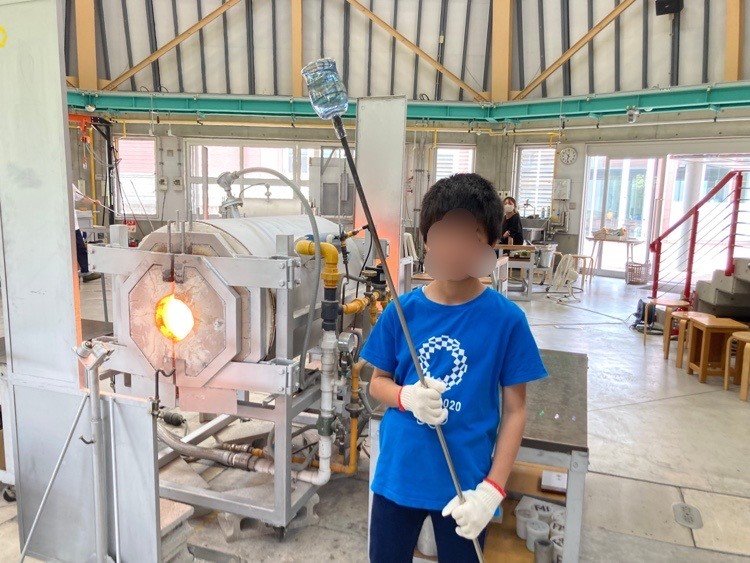 ガラス工房で吹きガラス体験ー1000人のマイグラス・プロジェクトー コノコト｜北日本新聞webunプラス