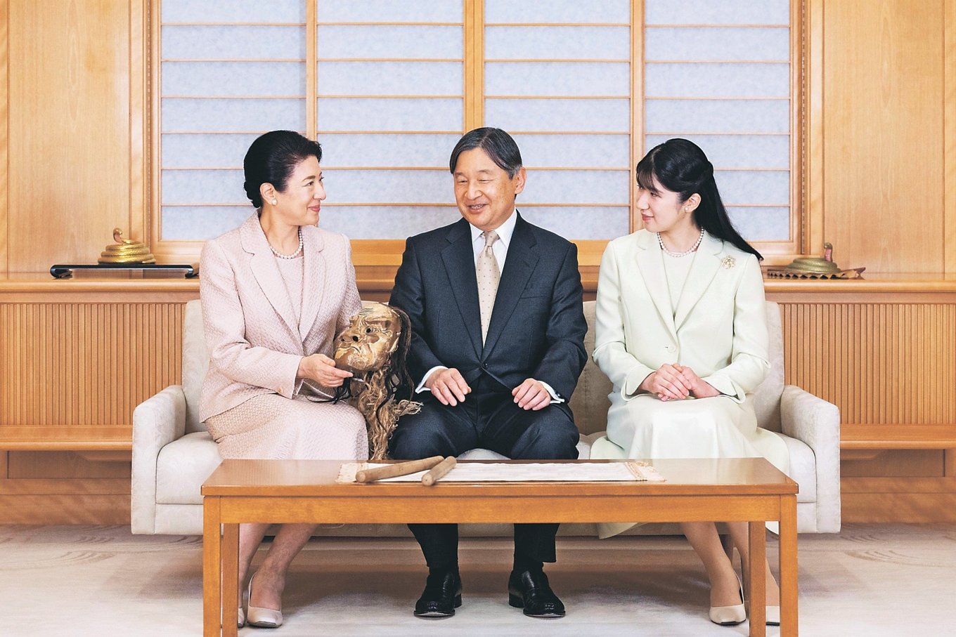 「思いやり支え合いを」 新年迎えた天皇ご一家、災害・物価高を気遣う｜北日本新聞webunプラス