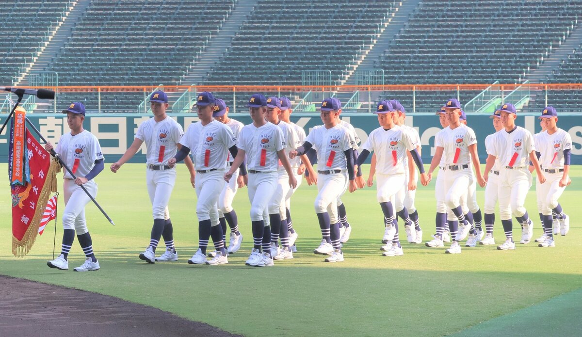 未来富山ナイン開会式リハ、胸張り行進 全国高校野球選手権｜北日本新聞webunプラス