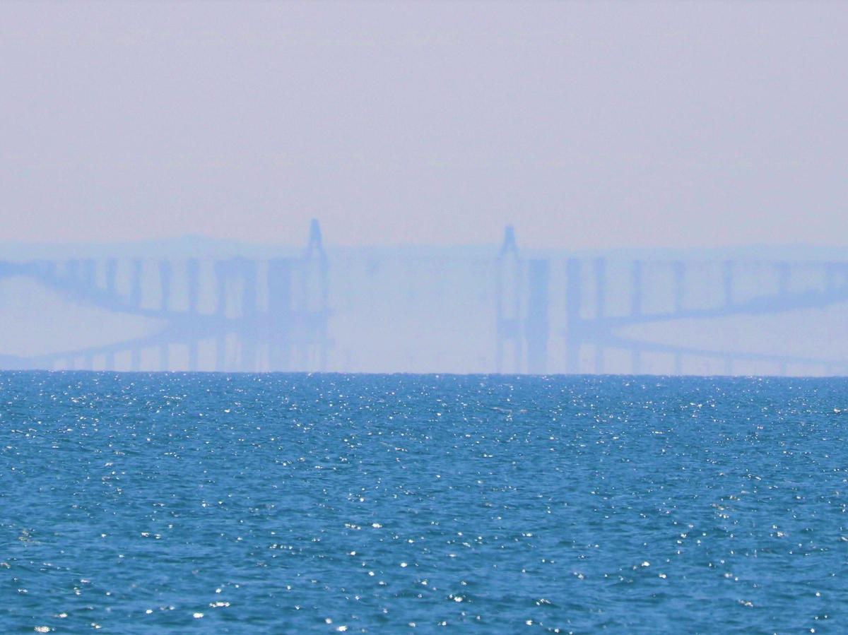 見えたらラッキー「蜃気楼」、4～5月は最盛期、20日は出現率40％と高く｜北日本新聞webunプラス