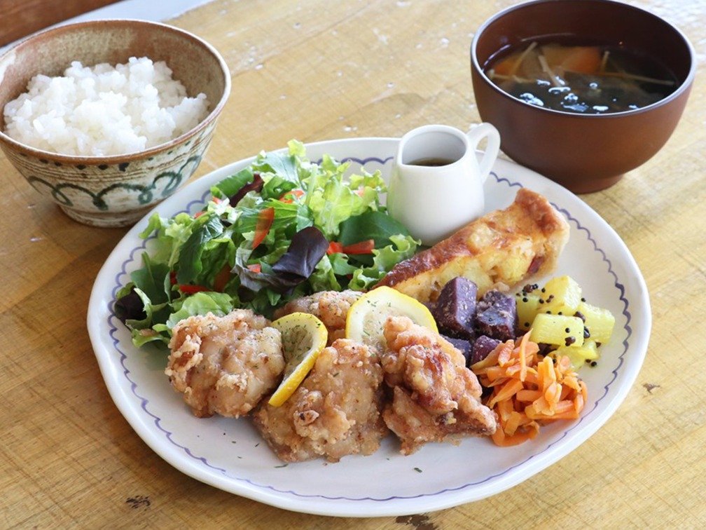 【注目の店】おしゃれなアトリエで音楽とカフェを楽しむ「polaris（ポラリス）」（南砺市）｜北日本新聞webunプラス