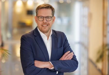 ルノー、暫定CEO任命｜北日本新聞webunプラス