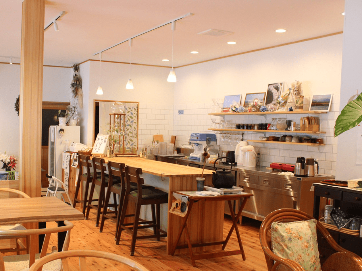 【注目の店】町の憩いのカフェ 一風変わったドリンクも「Cafe勘助」（朝日町）｜北日本新聞webunプラス