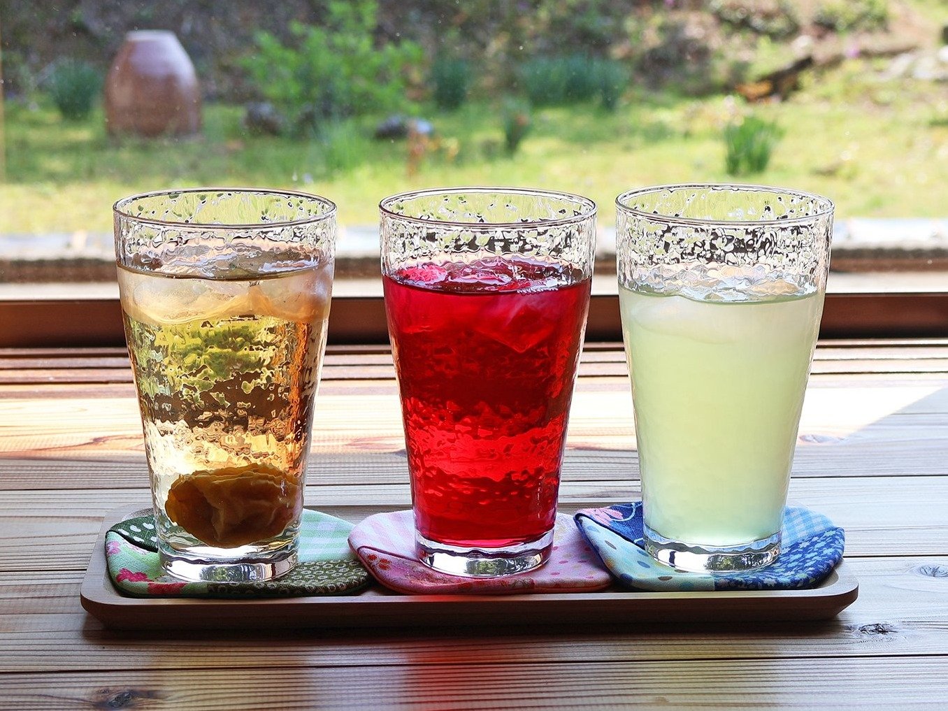 【注目の店】庭の梅や柿で作る自家製ドリンクやデザート「紗羅ん家（さらんち）」（黒部市）｜北日本新聞webunプラス