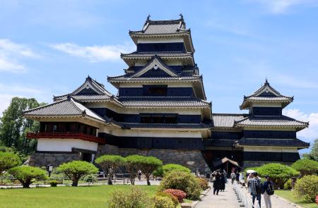 松本城天守、入るなら今｜北日本新聞webunプラス