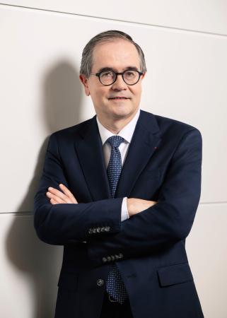 ルノーCEOにプロボ氏｜北日本新聞webunプラス