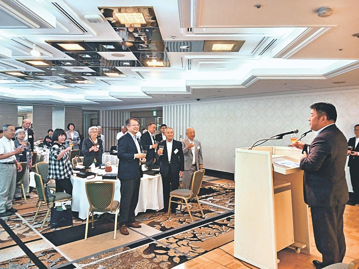 60回の節目祝い交流 関西黒部会が総会・懇親会｜北日本新聞webunプラス