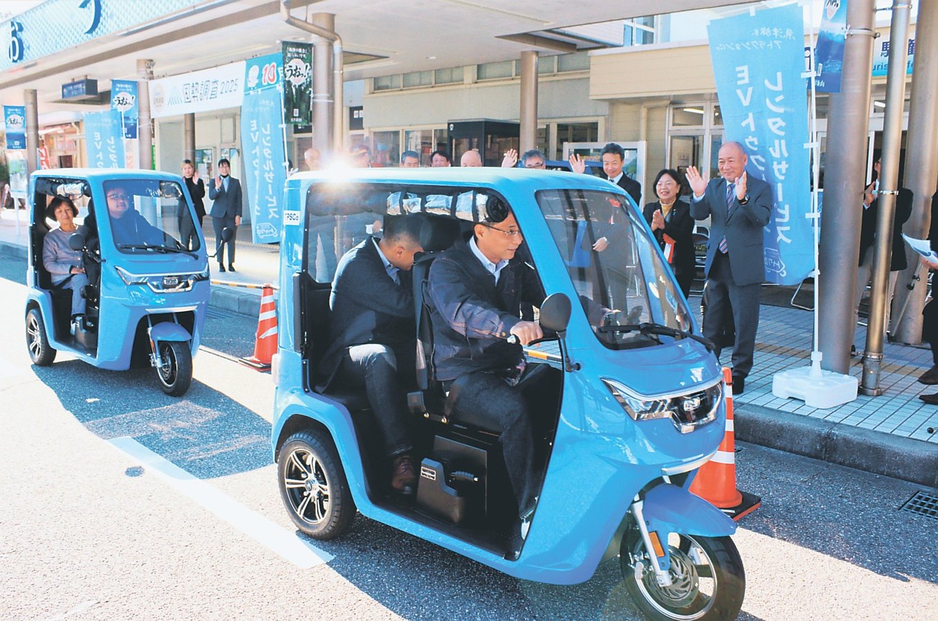 魚津でトゥクトゥク、風切り快走 観光へレンタル開始｜北日本新聞webunプラス