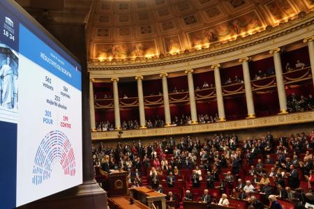 終末期「死の援助」法案を可決｜北日本新聞webunプラス