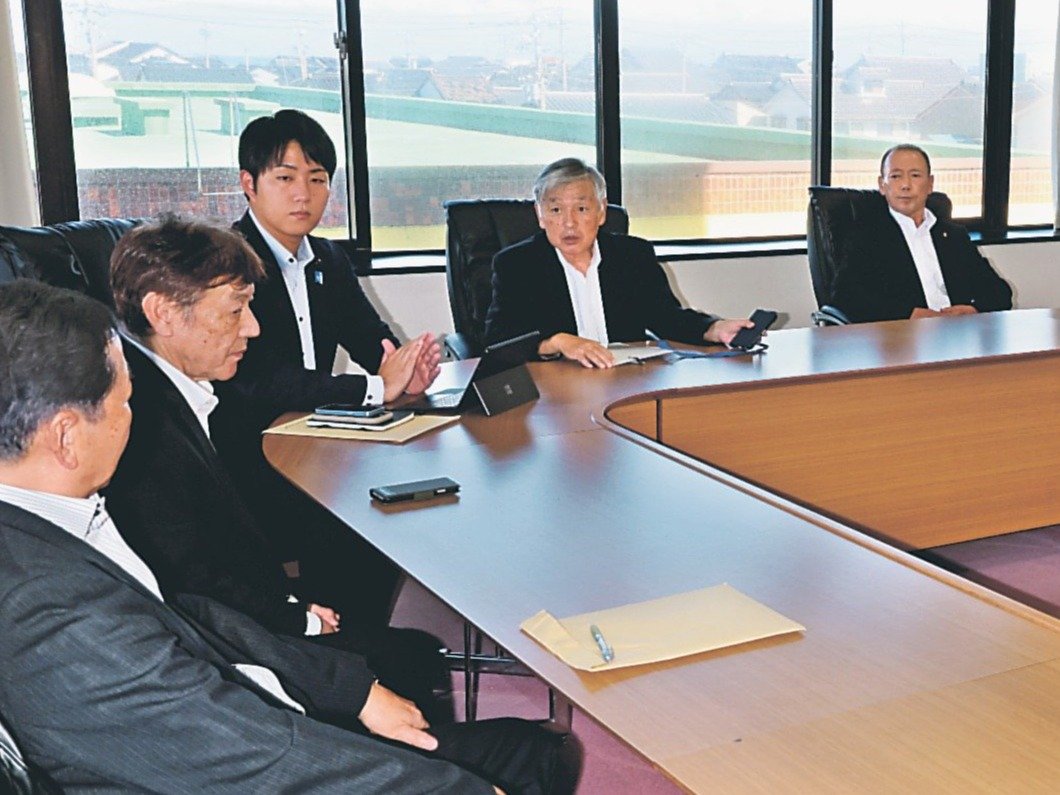 氷見市長選候補、他薦で複数 自民支部、自薦4人を審査｜北日本新聞webunプラス