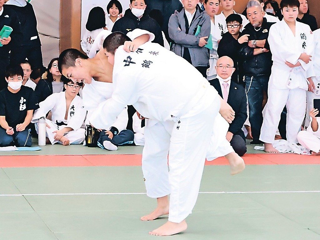北陸3県の小中学生、柔道で熱戦 射水市大会に300人｜北日本新聞webunプラス
