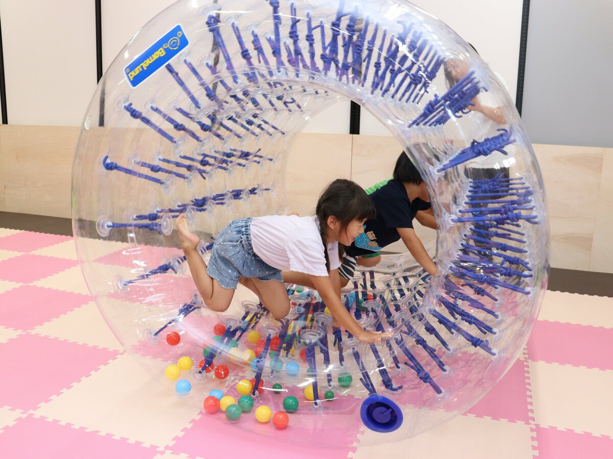 イオックス・アローザに室内遊び場！好奇心を刺激する遊具いっぱい コノコト｜北日本新聞webunプラス