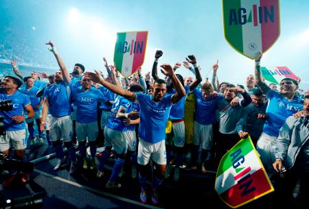 ナポリが2季ぶり4度目V｜北日本新聞webunプラス