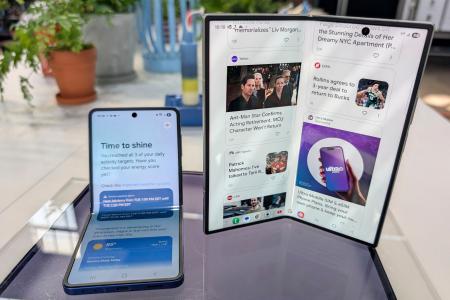 AI搭載した折りたたみ型スマホ｜北日本新聞webunプラス