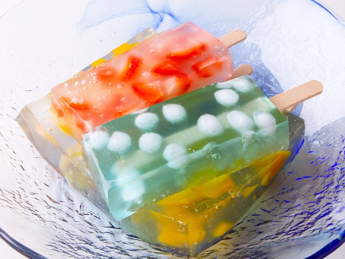 シャリっともっちり新食感ゼリー涼しん棒＆国産ラム酒香るひんやり濃厚カヌレ【食べ頃待つ幸せ。富山の冷凍スイーツ特集4】｜北日本新聞webunプラス
