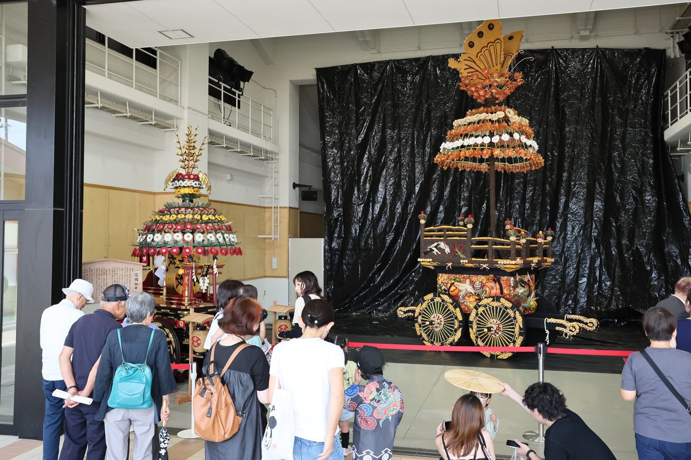 華やか 野菜の御車山 福岡町つくりもんまつり開幕、高岡市制20年祝い30点｜北日本新聞webunプラス