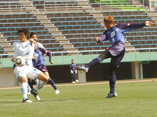 カターレFW2発、鳥栖に快勝｜北日本新聞webunプラス