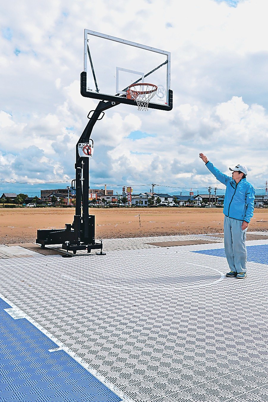3人制バスケできます！ 高岡スポーツコアに期間限定コート、市が仮設置｜北日本新聞webunプラス