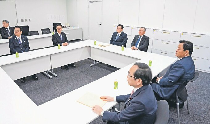 ＜経済回顧2024＞年収の壁異例の3党協議年越し 103万円→123万円に｜北日本新聞webunプラス