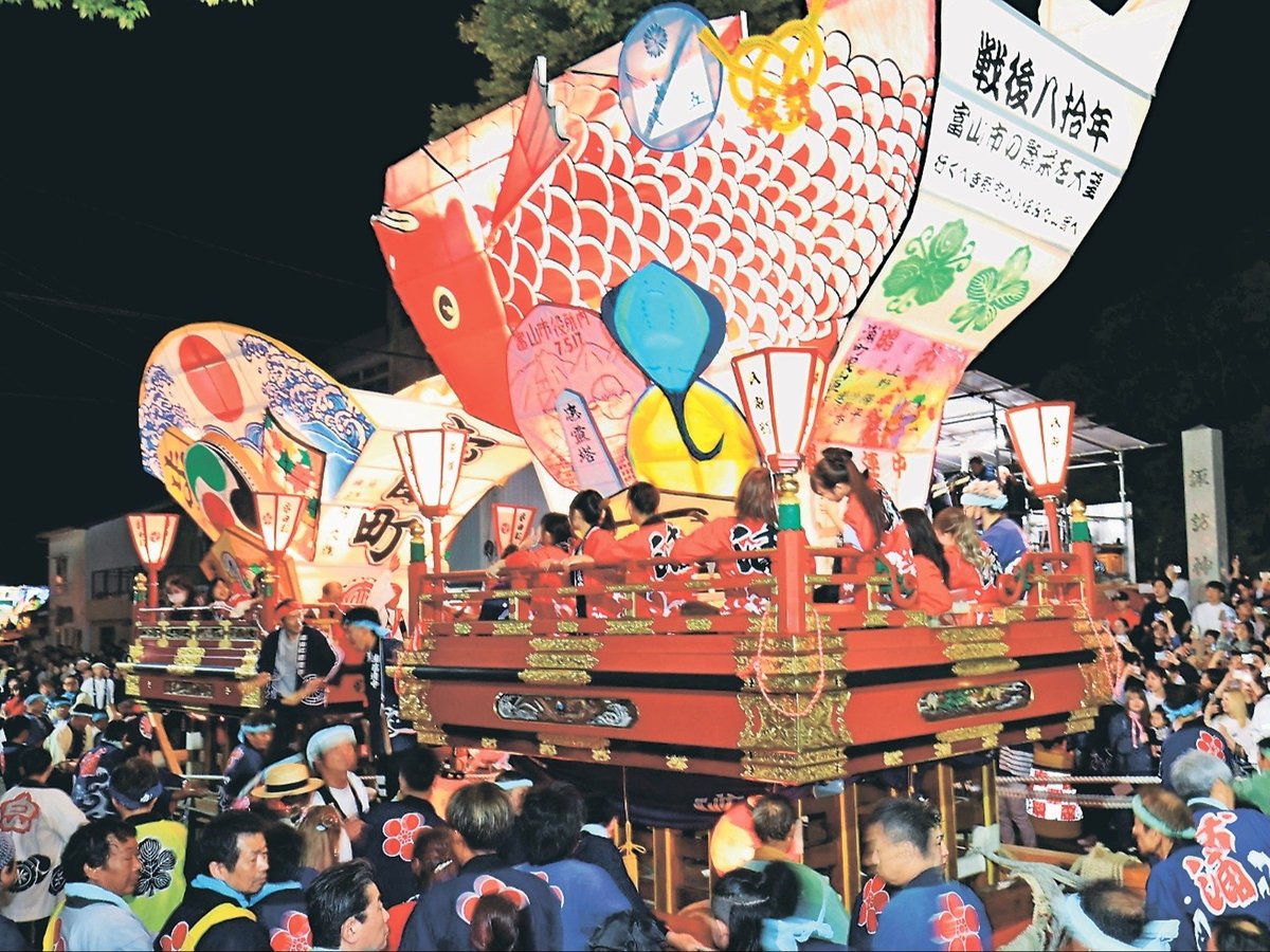 深夜の曳き合い豪快 富山で岩瀬曳山車祭始まる｜北日本新聞webunプラス