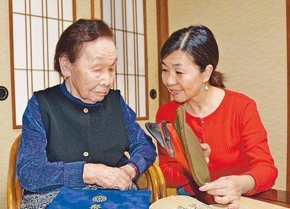 速攻、押し出し7勝 朝乃山勝ち越し目前、V争いも｜北日本新聞webunプラス