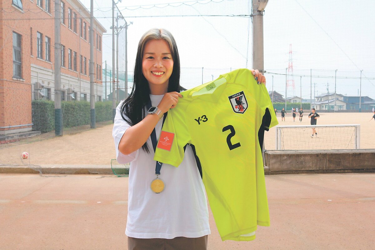 11月W杯「優勝したい」 フットサル女子日本代表の須藤 （富山出身）、母校を訪問｜北日本新聞webunプラス
