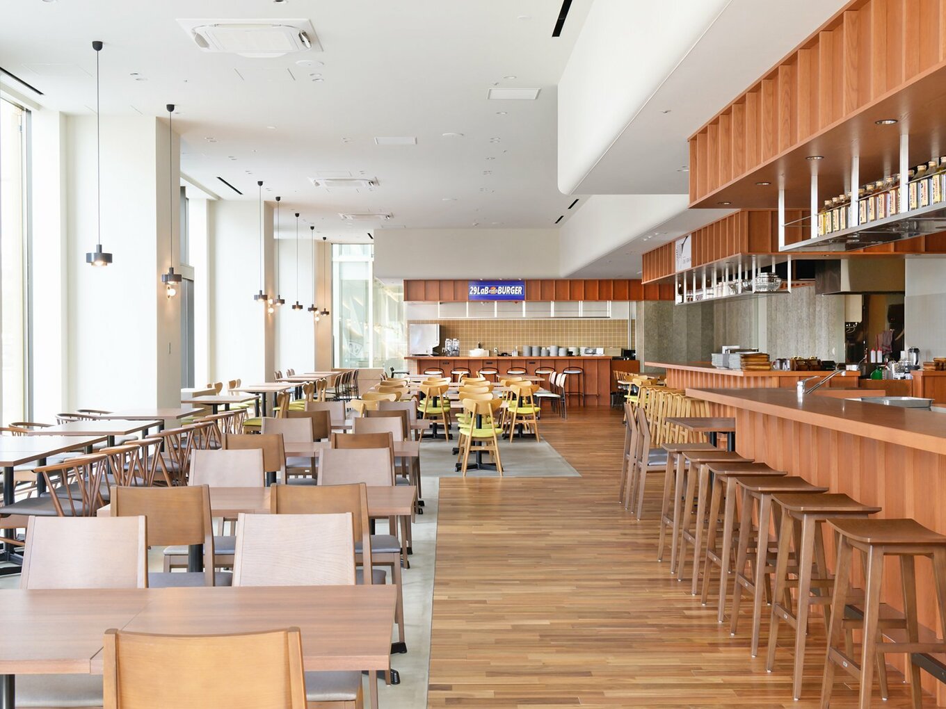 【注目の店】富山駅北エリアに誕生 地域密着型フードホール「GURUNAVI FOODHALL WYE（ぐるなび フードホール ワイ）富山」（富山市）｜北日本新聞webunプラス